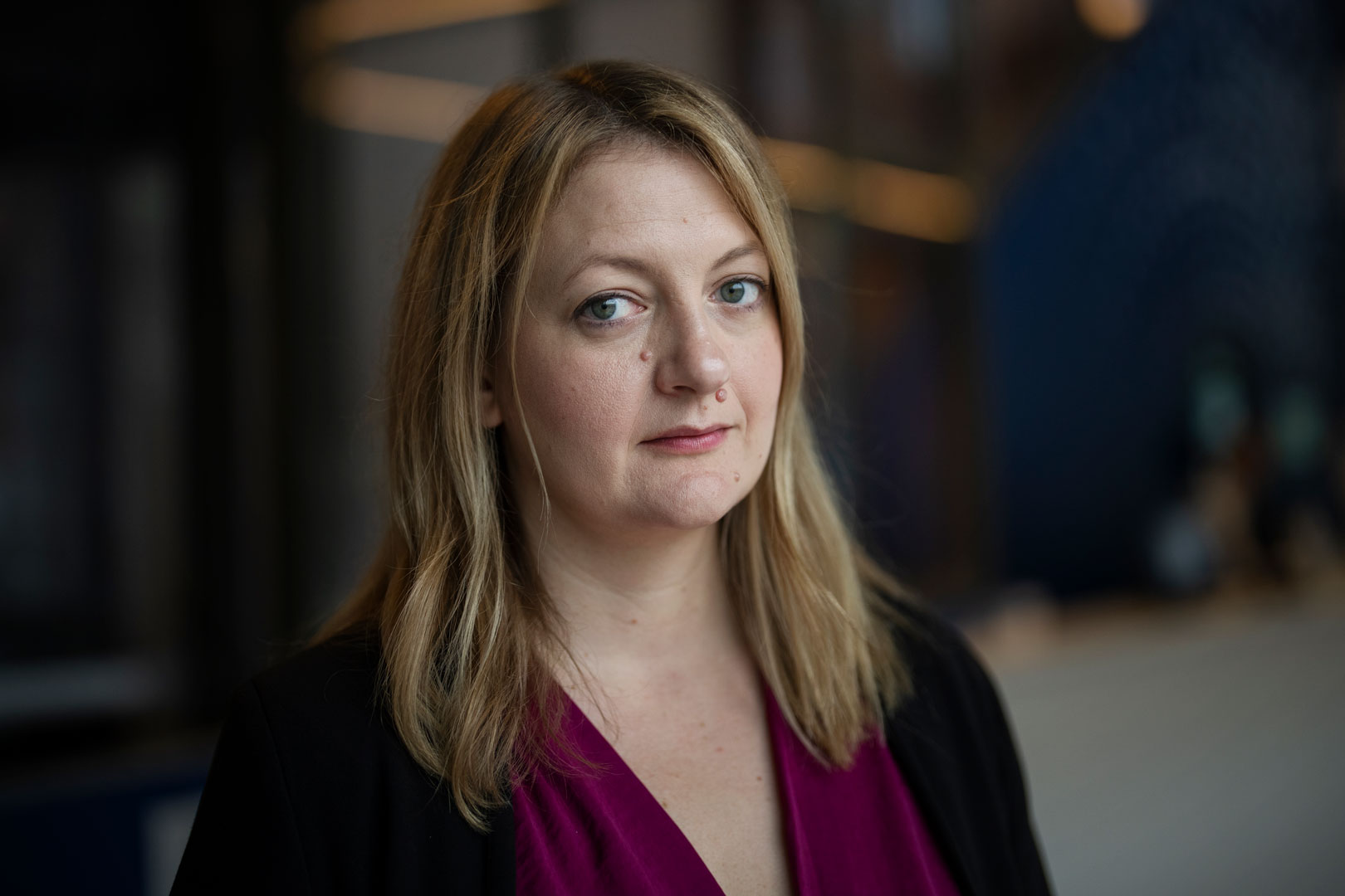 ”Ann Linde är rak och drastisk, skämtar och svär”